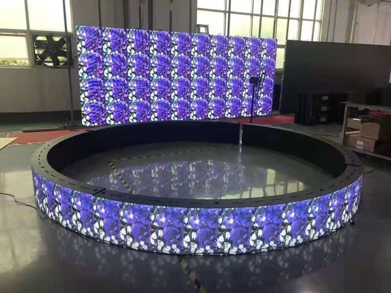 Various Circular Projects from QST LED – HOLODECK LED